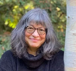 Dr. Stephanie Han - Empowering Women Through Narrative